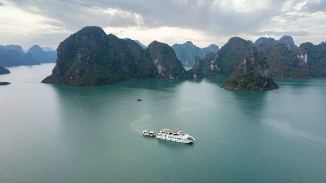 Emeraude Cruises - Một trải nghiệm vượt thời gian